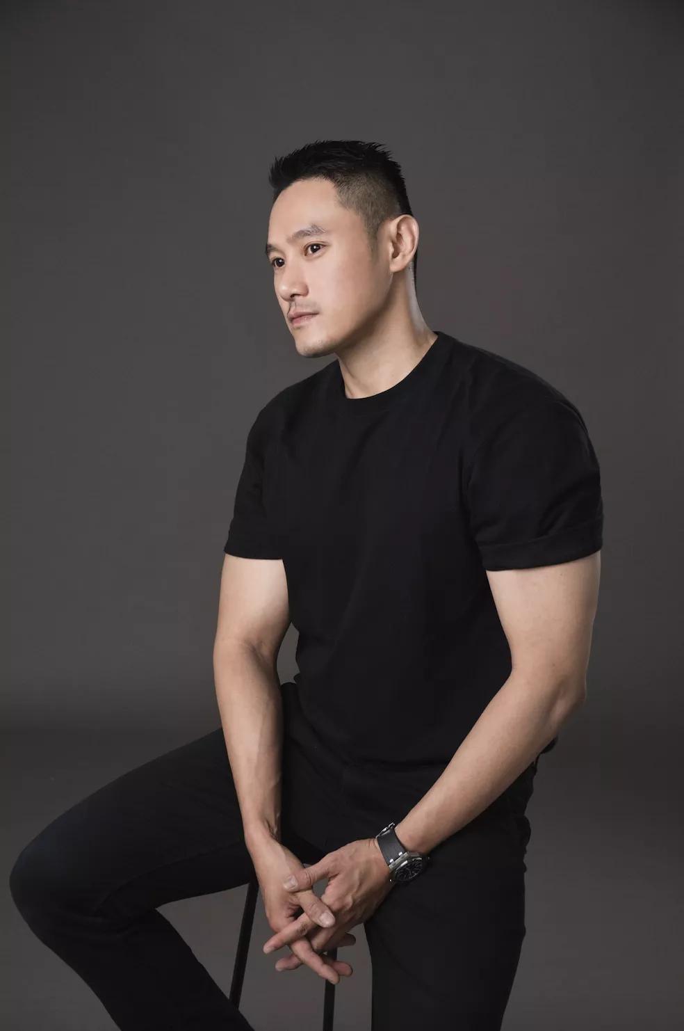 IVAN YONG COUTURE：裝置藝術為基底，奢華與實穿相結合 - 頭條匯