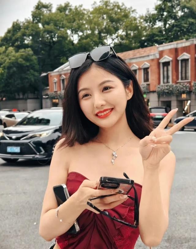 Worthy of being Miss Asia! Goddess Gao Wenjun, both her looks and body ...