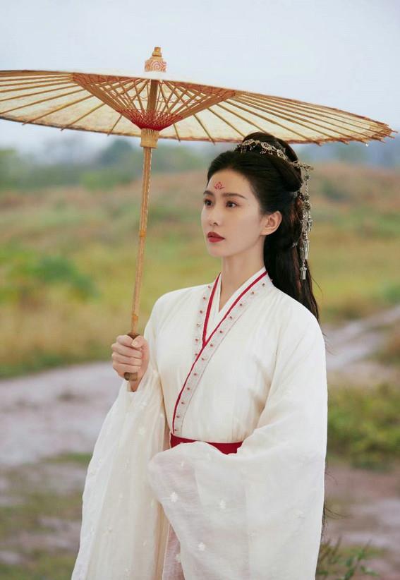 Liu Shishi's "One Thought of Guanshan" is a hit. Ren Ruyi is lonely and ...