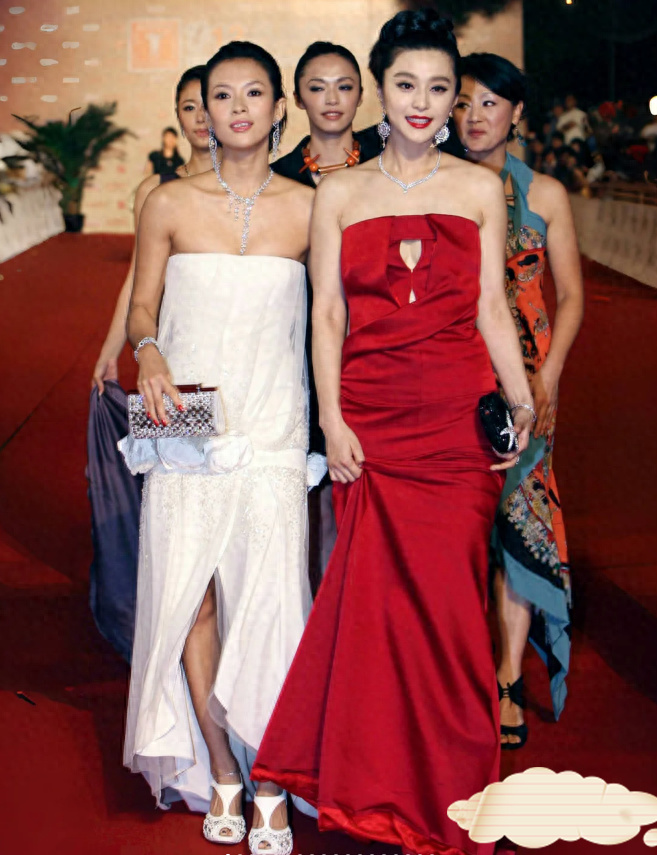 I accidentally saw a photo of Gong Li and Monica Bellucci in 1997, and ...