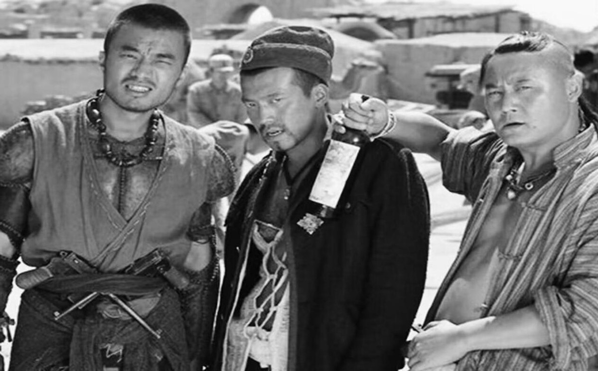 After the romantic bandit leader Feng Changjun was suppressed, people ...
