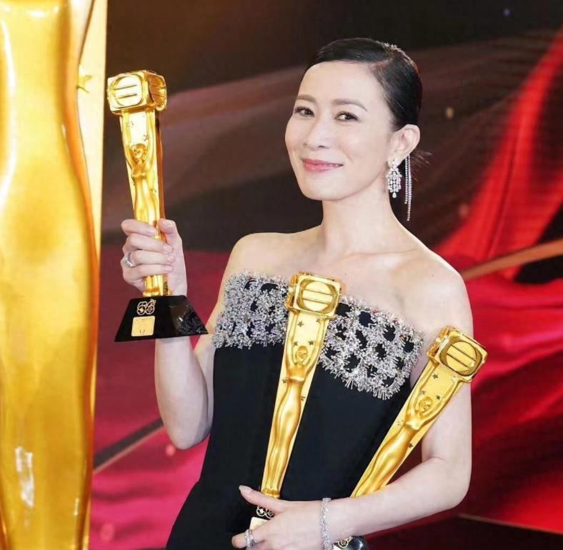 Charmaine Sheh is so awesome! Became the first "three-material TV queen ...