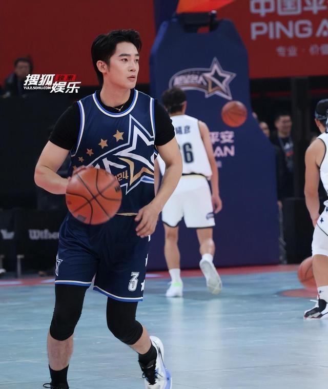 When 27-year-old Yu Shi and 28-year-old Li Junrui stood together, I ...