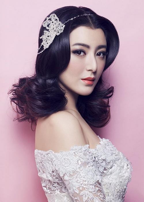 Li Wenjing, a 48-year-old CCTV host, has been wearing a wig for more ...