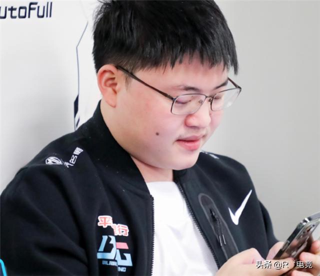 「uzi應該不好意思打WE」，957懷念老友：他首個冠軍跟我一起拿的 - 頭條匯