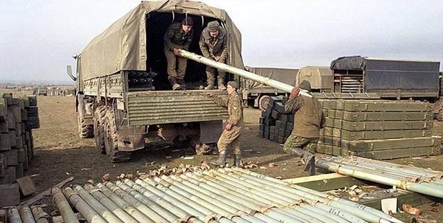 Russia's largest weapons depot was bombed, suicide drones made a ...