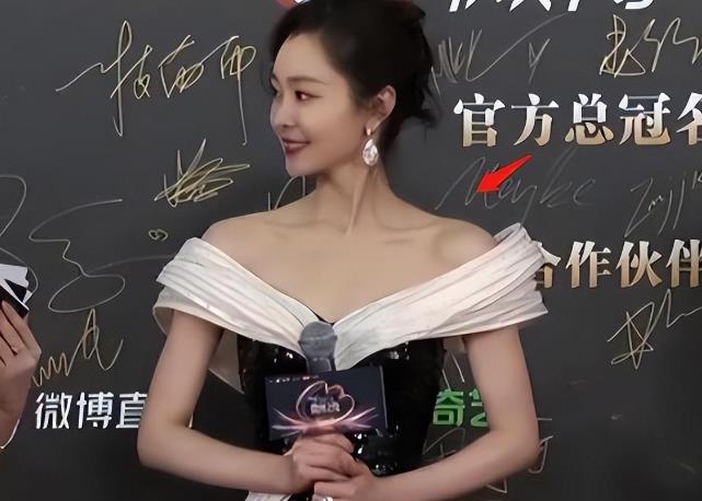 On this night of Weibo, Liu Yifei's nasolabial folds and Gao Ye's waist ...