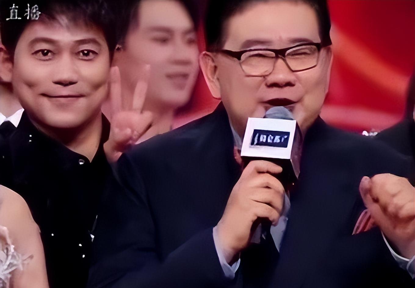 After breaking up with Chen Chusheng's 0713 boy band, Su Xing met Hu Ge ...