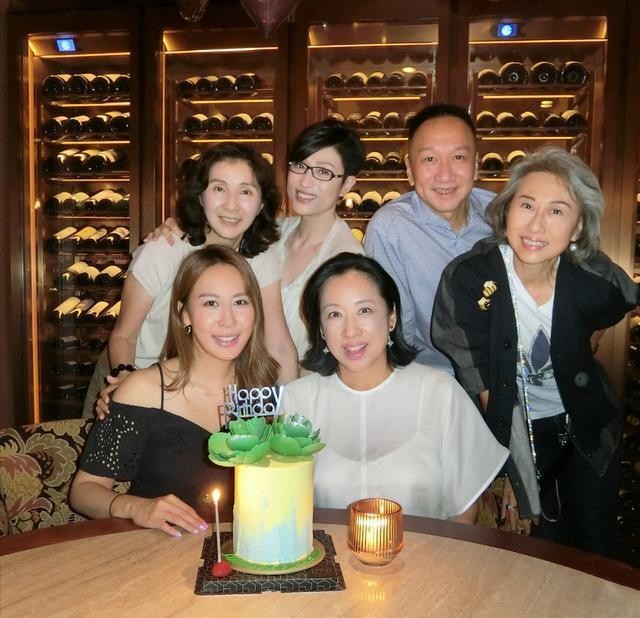 Monica Chan celebrates 66-year-old Lingling Zhu's birthday! The two ...