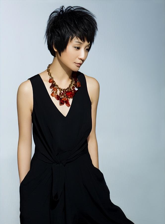 Kong Lin was in love with Wang Quanan and Geng Le, but she remained ...