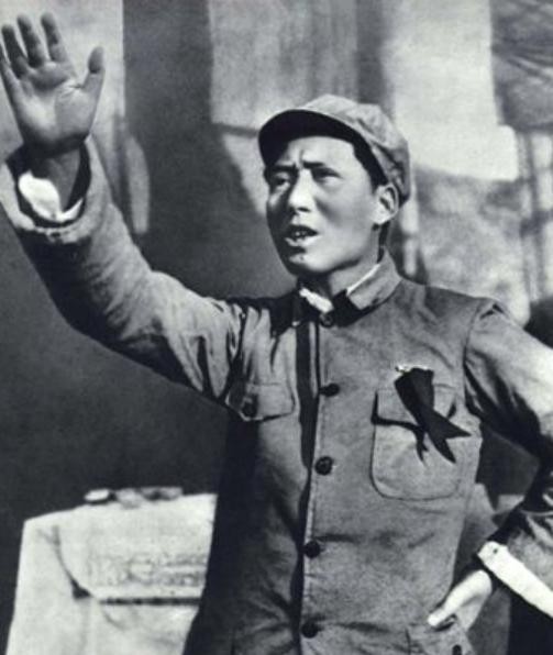 Chiang Kai-shek pointed at Zhao Shoushan and asked, "Is he reliable ...