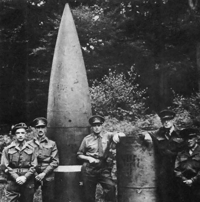 Gustav Cannon: 6 shells destroyed a fortress, requiring 4,000 people to ...