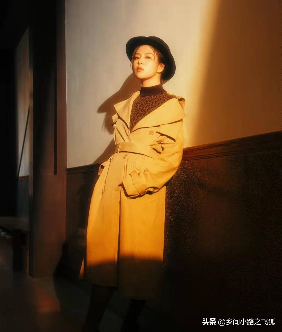 Liu Pinyan's Vogue fashion blockbuster exposes a big and beautiful back ...