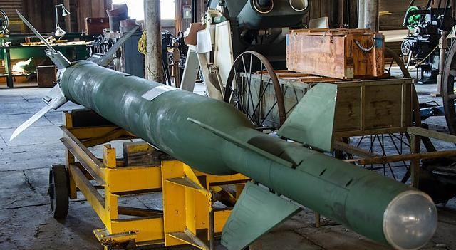 The J-16 fired a 1,000 kg bunker-buster bomb from the air, penetrating ...