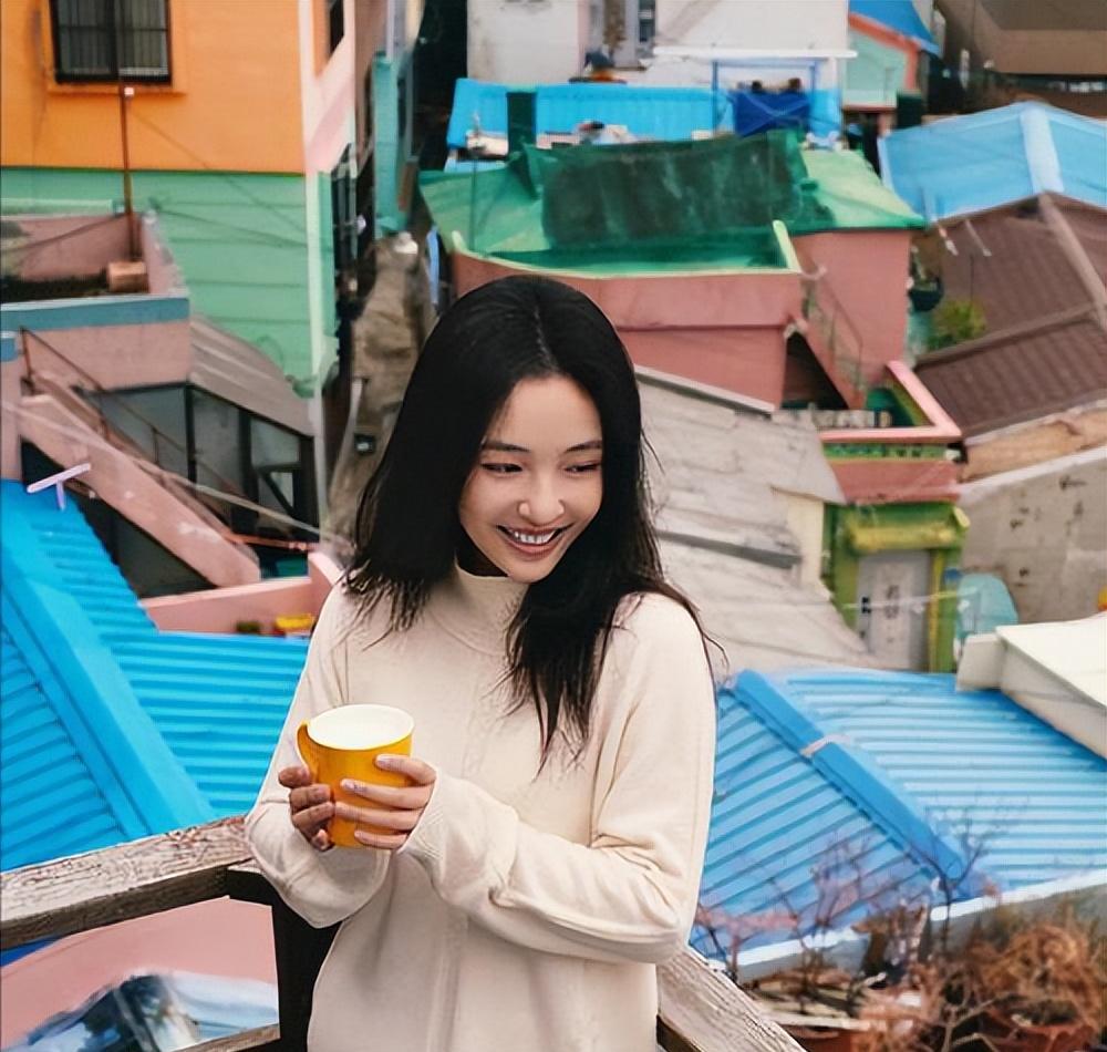 After one year of marriage, the divorce was officially announced and I ...