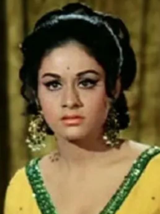 How are the male and female protagonists of the old Indian movie ...