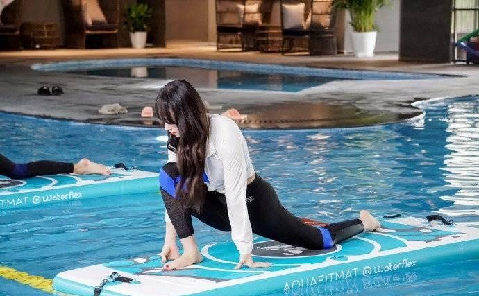 Cheng Xiao's figure is underestimated, slightly fat but with lines, and ...
