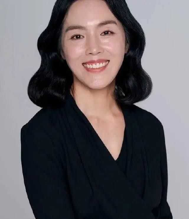 Another beautiful actress passed away at the age of 52. The cause of ...