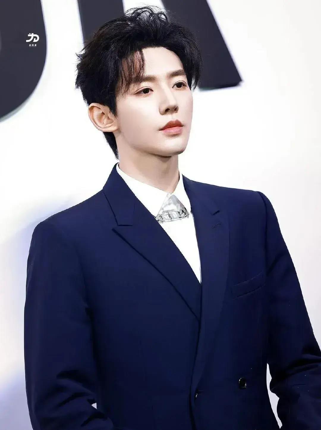 In order to wish everyone a happy New Year, Deng has officially ...