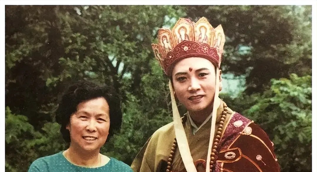 The 1986 version of "Journey to the West" has three Tang monks: one ...