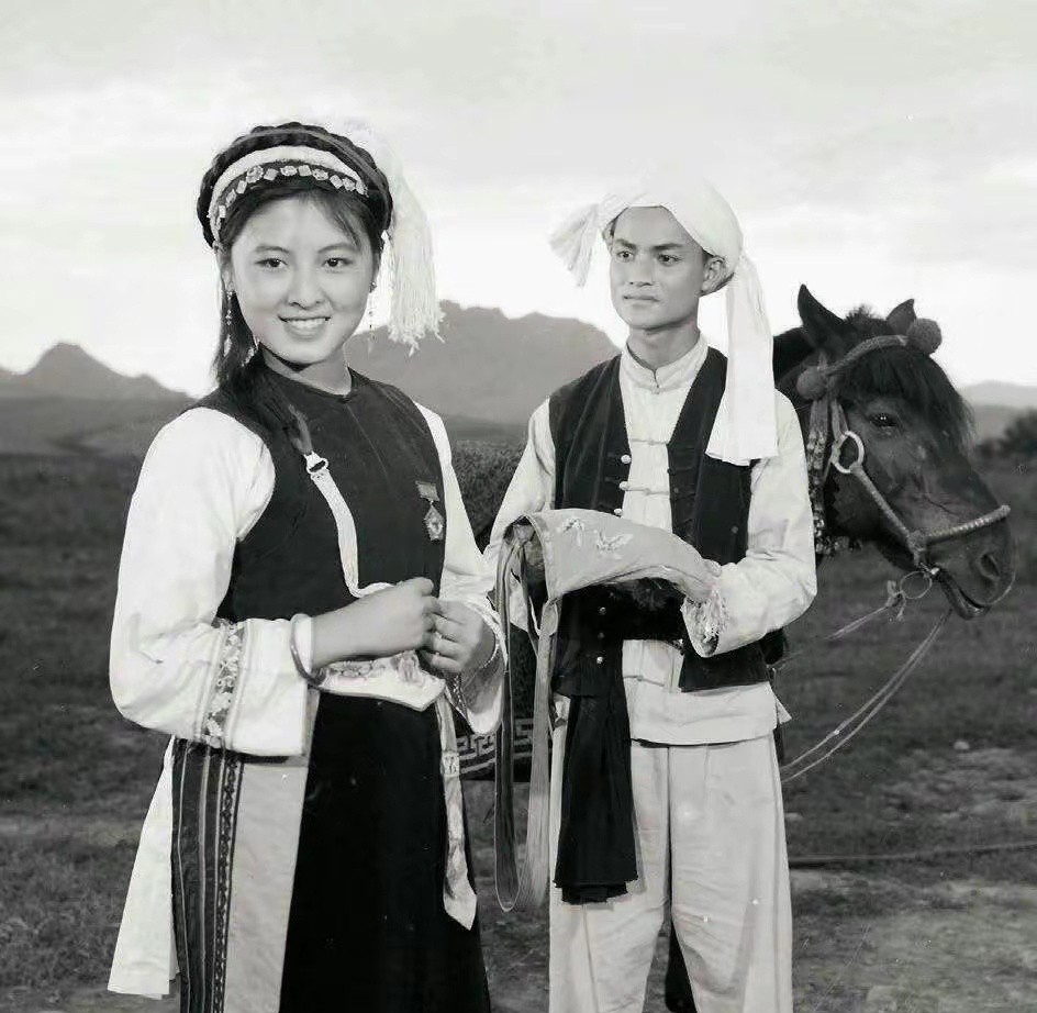 "Brother Apeng" Mo Zijiang became famous for his role in "Five Golden ...
