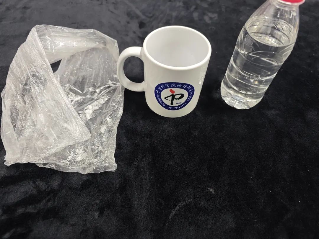 Can you lift the cup without touching it? - iMedia