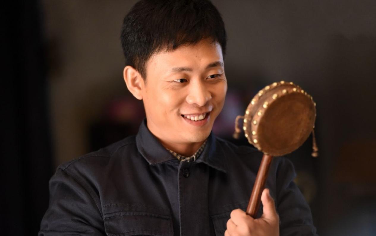 Low-key master: Wang Hui, a true hero on the road to acting - iMedia
