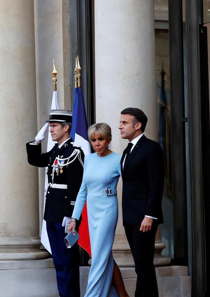 How beautiful is the First Lady of France? Attended with Macron on his ...