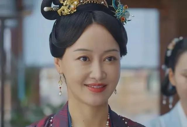 How important is face shape? Just look at Dai Jiaoqian and Zhao Ziqi in ...