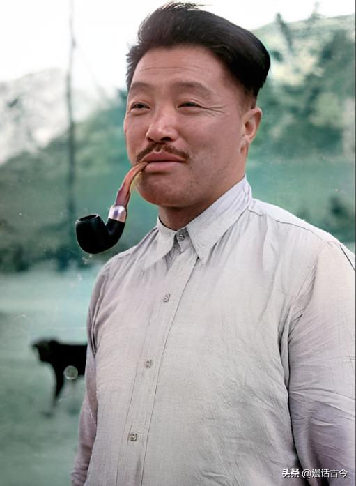 In 1944, an American photographer photographed Yan'an, and their shabby ...