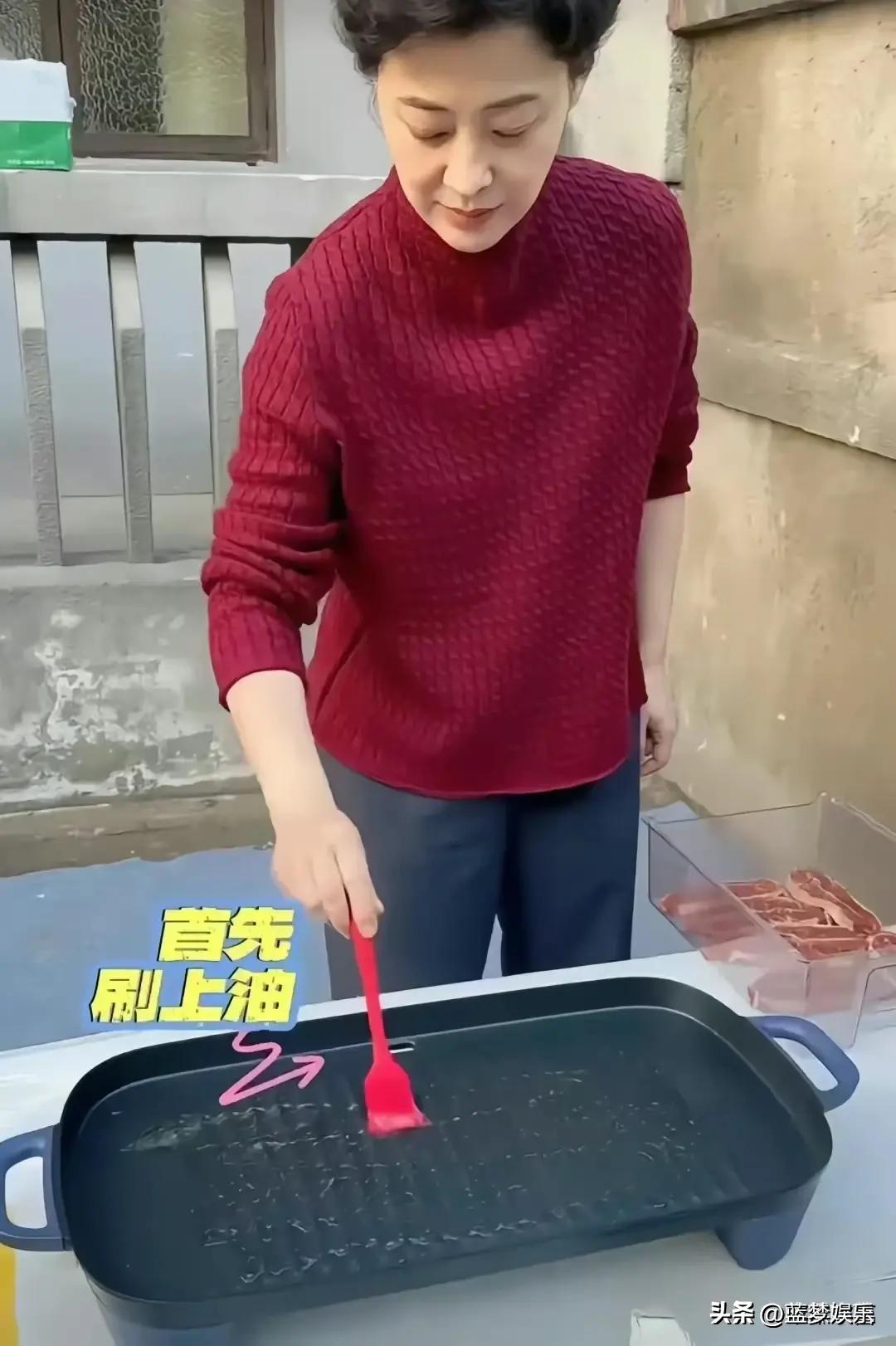 Mei Ting's photo, her hairstyle makes her look too old, but she is ...