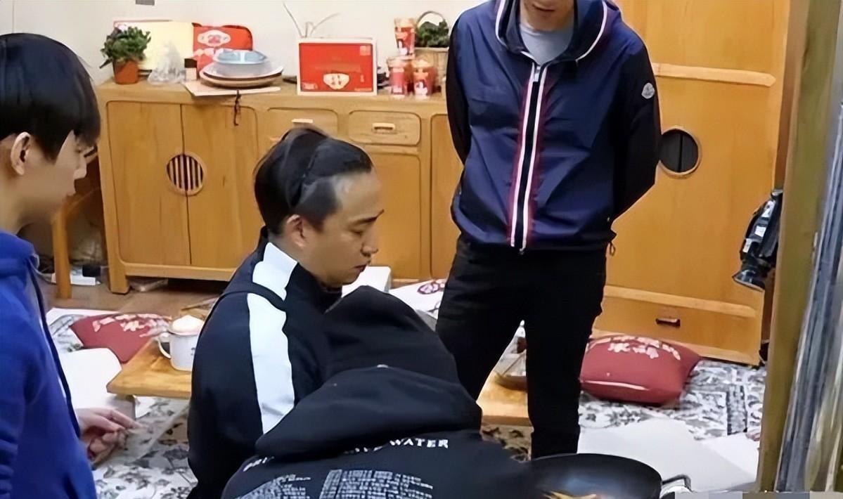 It was not until I saw Jia Bing and Huang Lei cooking on a variety show ...