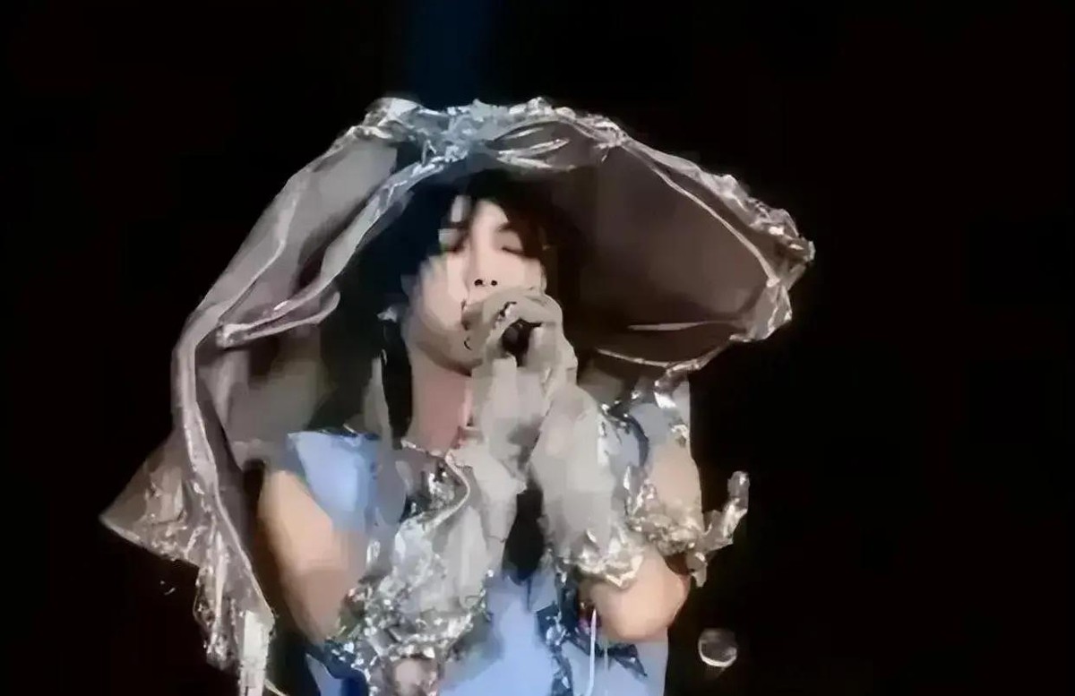 Criticized! Hua Chenyu: A so-called singer who is neither male nor ...