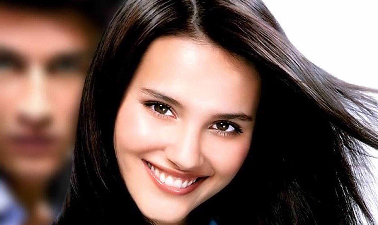 French goddess dedicated to art——Virginie Ladoyan - iMedia