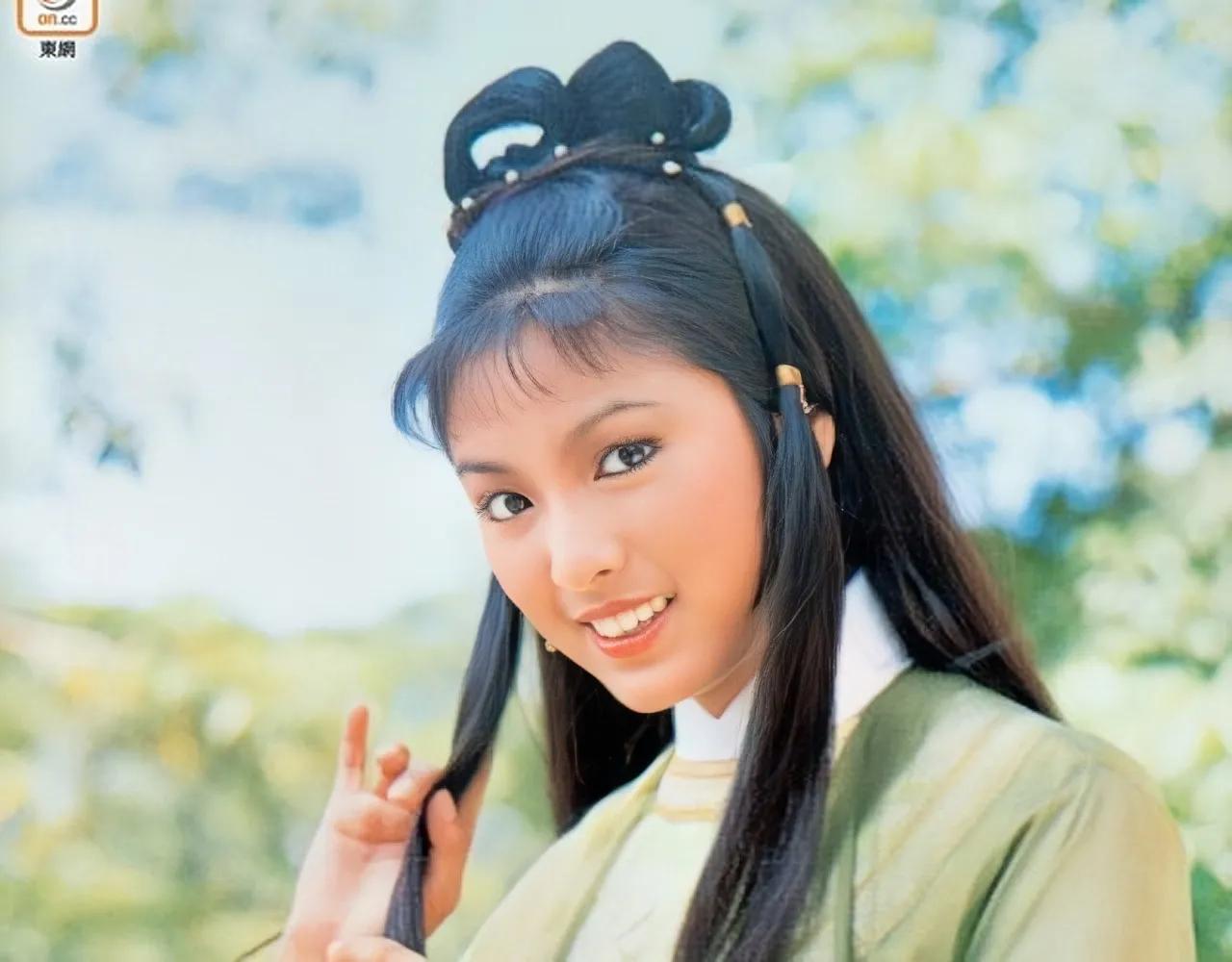 Athena Chu: I must be the most beautiful Huang Rong. As for the busty ...