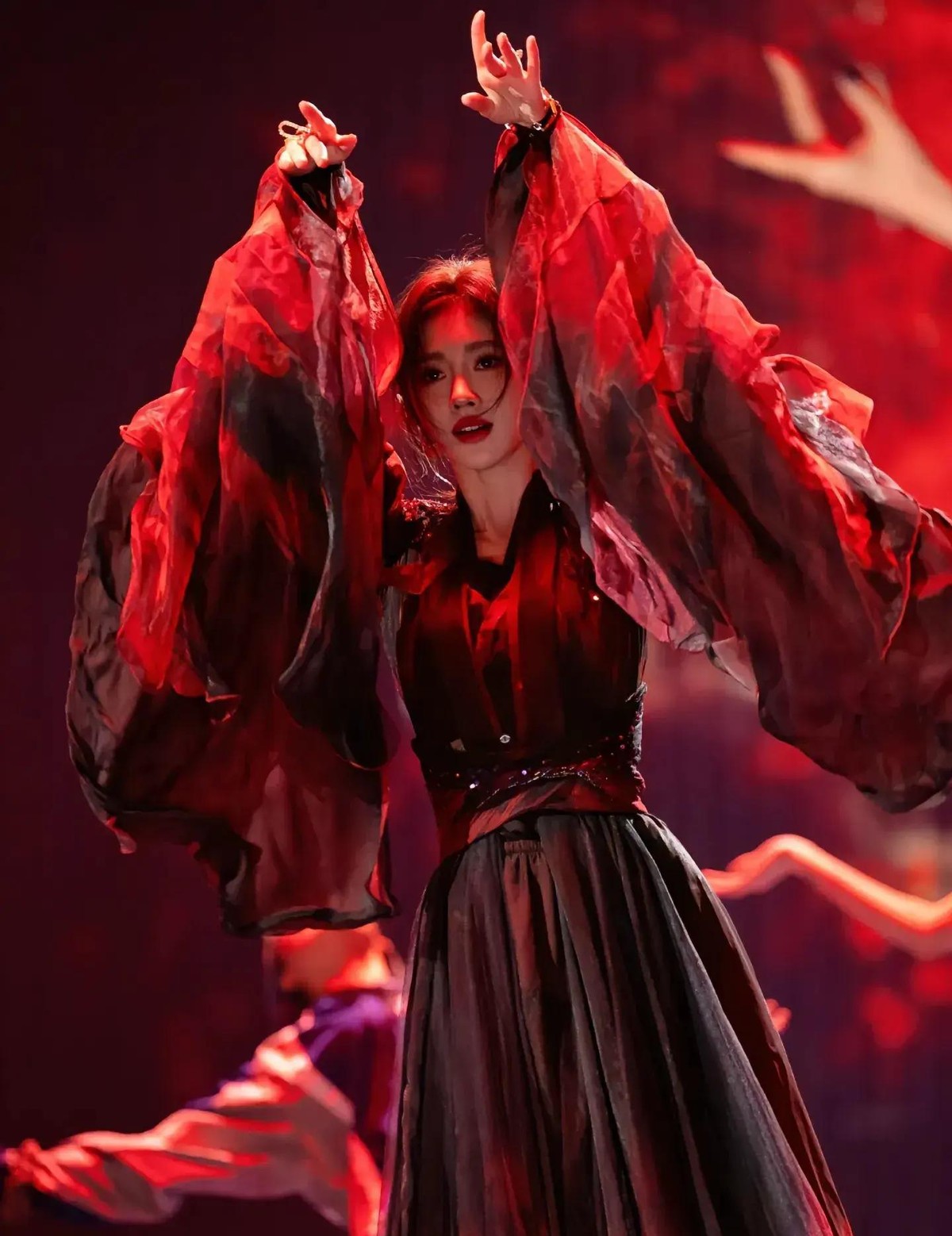 Ju Jingyi's Chinese style stage styling amazed everyone, and the chosen ...