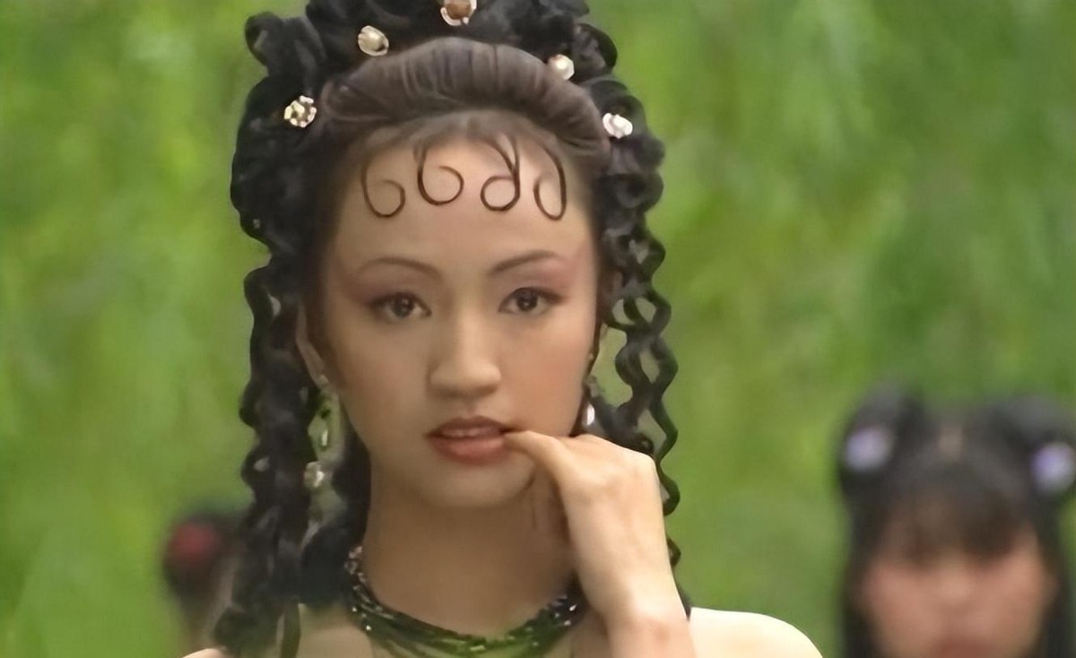 At the age of 37, she became the boss lady of Huayi and controlled most ...