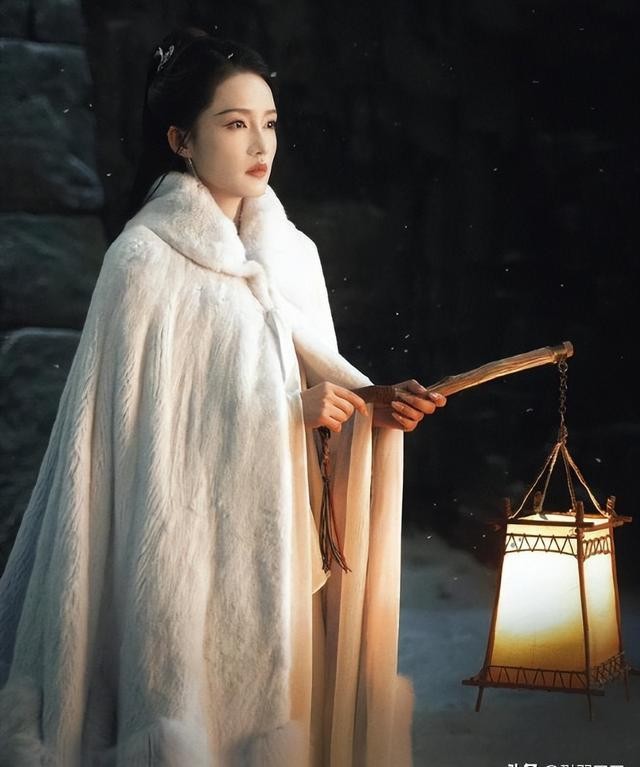 How important is an actress's appearance? Just look at Li Qin and Zeng ...