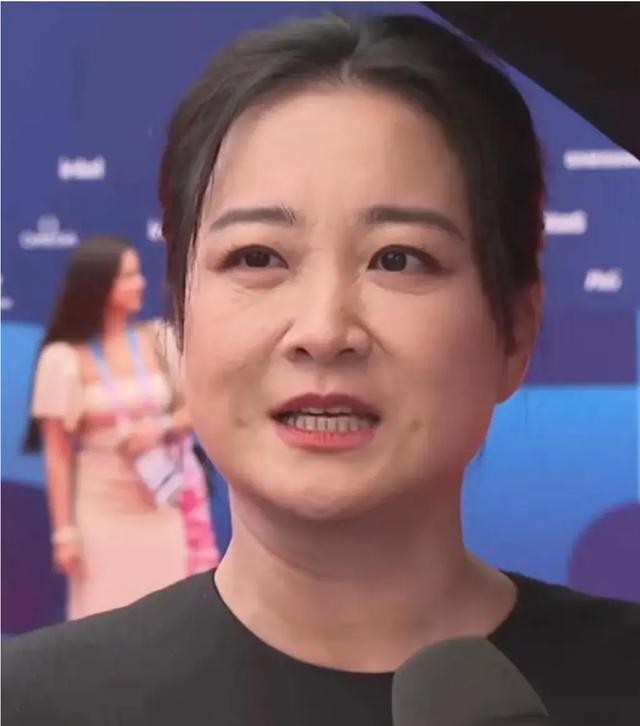 Jia Ling and Eileen Gu in the same frame: 42-year-old Jia Ling's "waist ...
