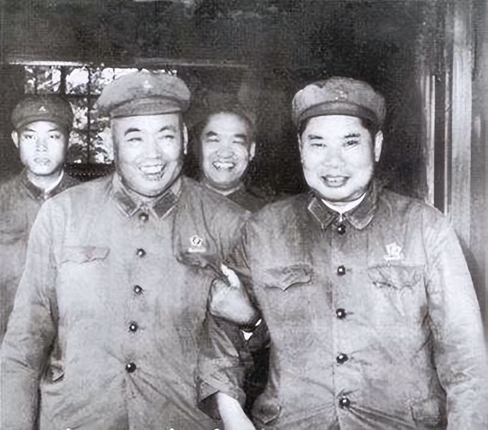 The five war generals are in the same frame, Xu Shiyou has a strong ...