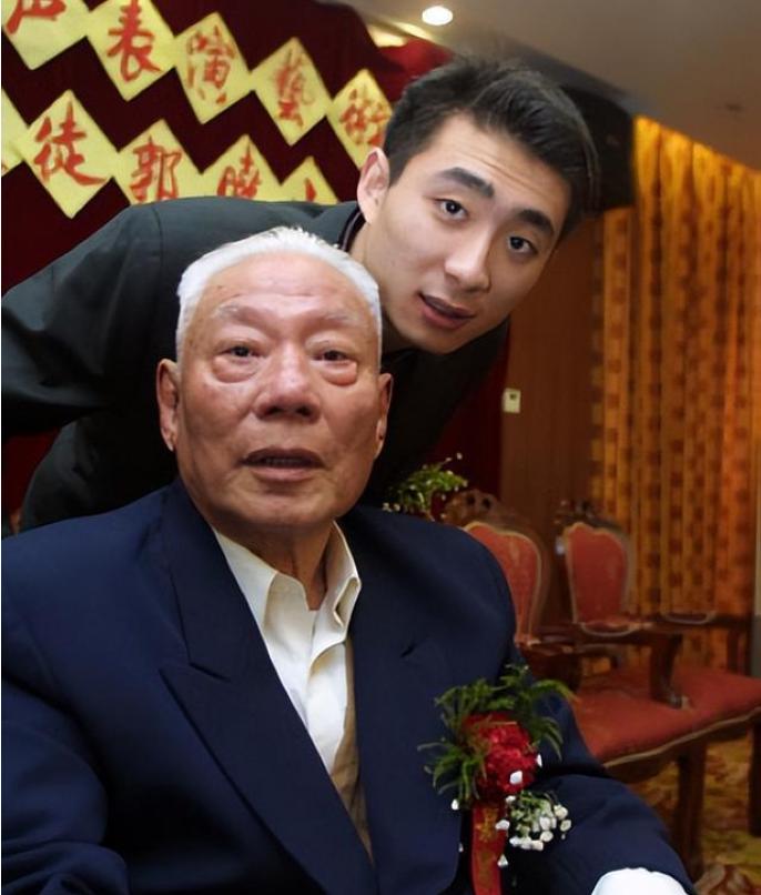 "Li Xiangyang" Guo Zhenqing: Suffering from illness in his later years, his children and ...