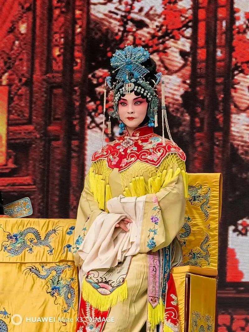 Ma Xiuying: A humorous life from a village girl to a legendary heroine ...