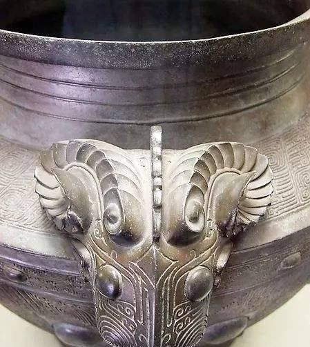 Because it was so gorgeous, this cultural relic was once judged to be a ...