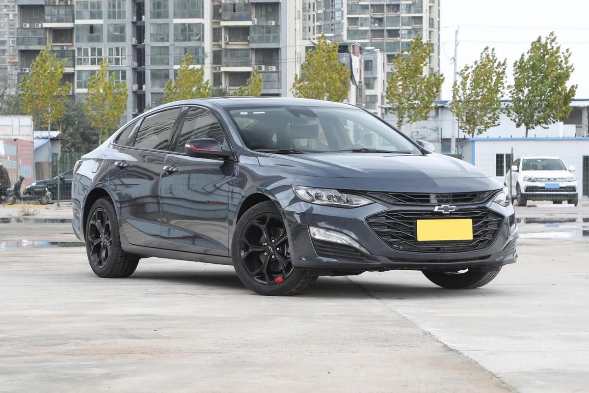 實拍邁銳寶XL，年底降4萬，2.0T+9AT裸車只要16萬出頭，比雅閣香 - 頭條匯