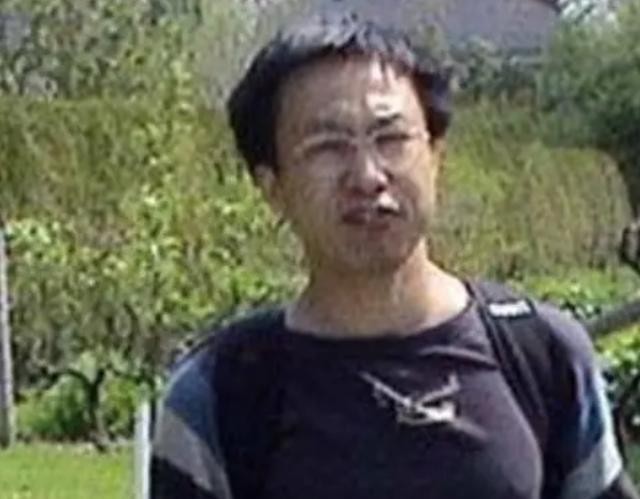 In 2001, Tsinghua professor Jiang Guobing resigned and immigrated to ...