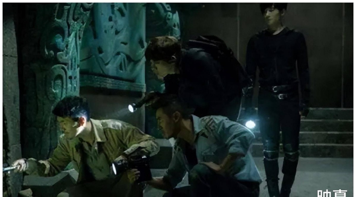 Why did the tomb robbers turn around and leave when they saw the willow ...