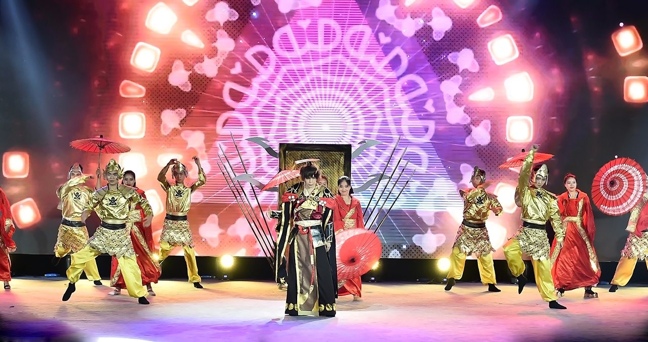 Chen Yitian's Spring Festival Gala-level singing and dancing magic show ...