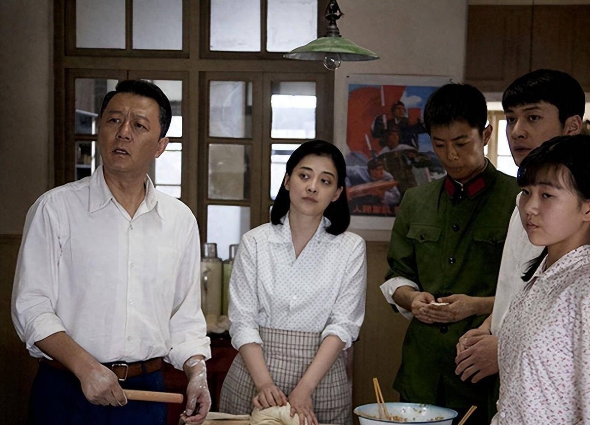 CCTV will start broadcasting tomorrow night! Chen Baoguo is in charge, I can't hide my ...