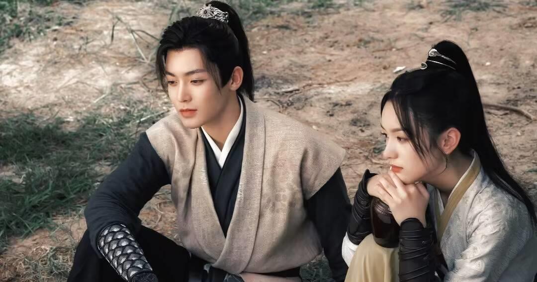 Hou Minghao and Zhou Ye wear ancient costumes, their character designs ...