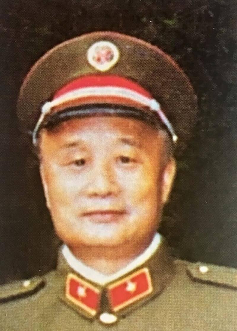 Iron-blooded division commander Bian Guixiang would never let go of a ...